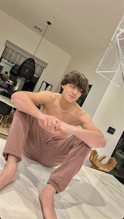 Asher Angel Artofit