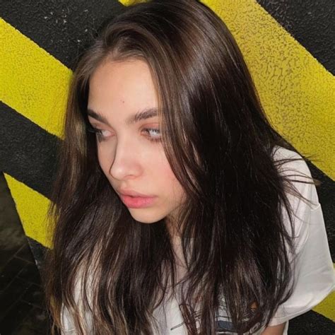 Pretty Girls With Black Hair And Green Eyes Tumblr