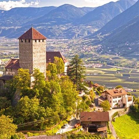 Туроператор БАЛТ ТУР | Saint Petersburg