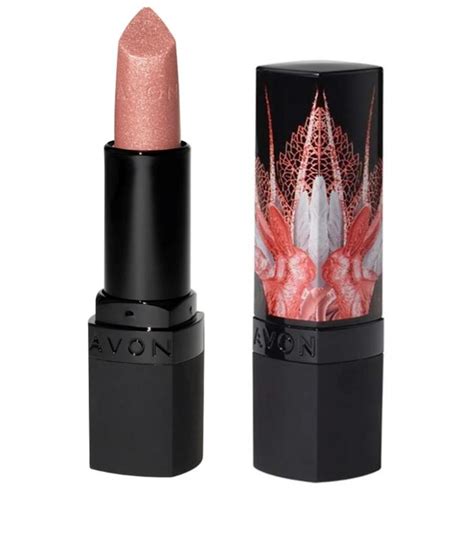 Новая упакована помада Avon — цена 85 грн в каталоге Помада для губ Купить товары для красоты и