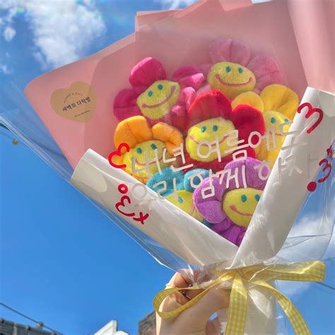 시들지 않는 꽃 스마일꽃인형 레터링 무지개 인형꽃다발 여자친구 졸업식 남자친구 전역 선물 기념일 이벤트 100일 1주년 친구 생일선물 승진 수료식 발표회 학예회