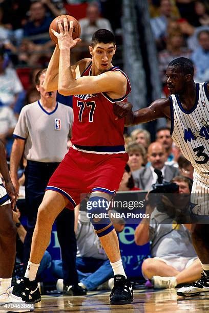 George Muresan Nba Photos And Premium High Res Pictures Getty Images