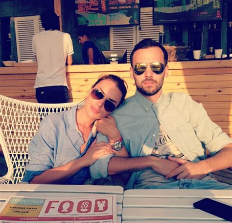 ირაკლი ჩარკვიანის პირველი ცოლ შვილი პირადი ფოტოები