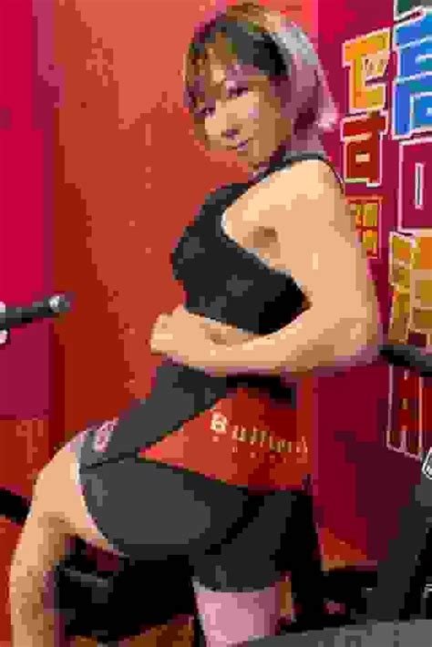 村上彩コラム 第1回 「黒帯コスプレmmaマッスルガールやってます」 Column 村上彩コラム