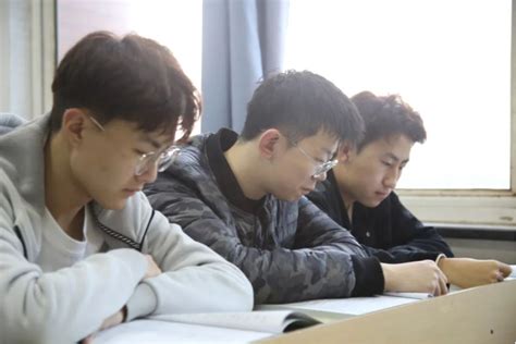 见过清晨第一缕晨光那注定未来光芒万丈 山东英才学院工学院