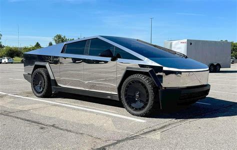 Chrome Vinyl Wrap Ppf And Mirror Polished Cybertruck Photos And Videos