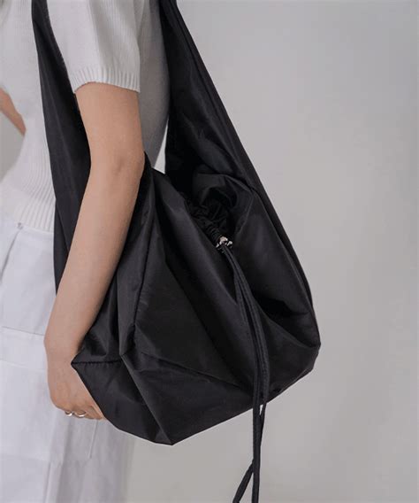 여름신상 레나 나일론 토트백