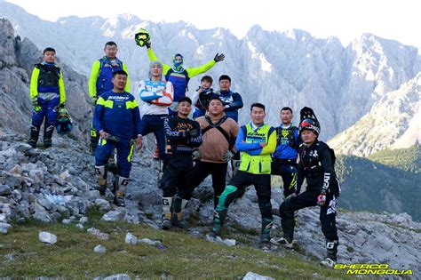 Sherco Шеркотой аялцгаая Эндуро аяллыг клубын хамт олонтойгоо тогтмол хийдэг Фото зураг