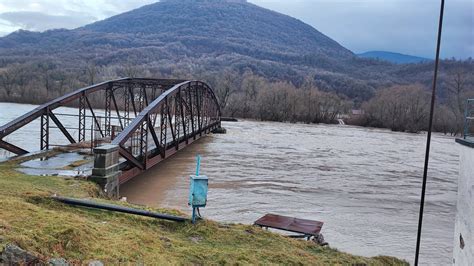 Інформація про водогосподарську обстановку та гідрологічний режим на річках Закарпатської