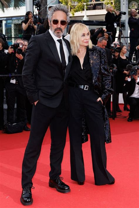 Photo Frédéric Chaudier Et Sa Femme Emmanuelle Béart Montée Des Marches Du Film La Plus