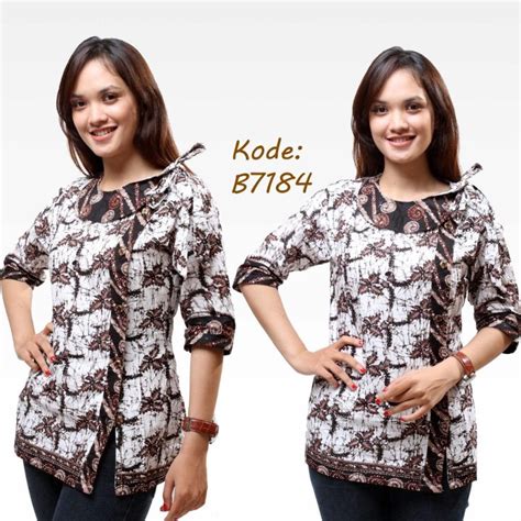 10 Model Baju Batik Kantor Wanita Kombinasi Eksotis Model Baju Batik Kantor