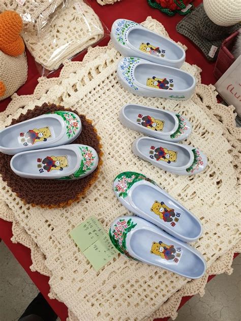 고무신에 있는 명희 곽님의 핀 패브릭 페인팅 꽃 그리는 법 공예