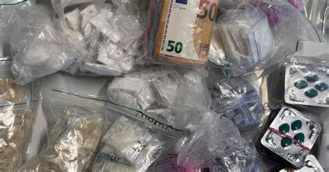 Agenten Stuiten Bij Controle In Wielwijk Op Grote Hoeveelheid Drugs En
