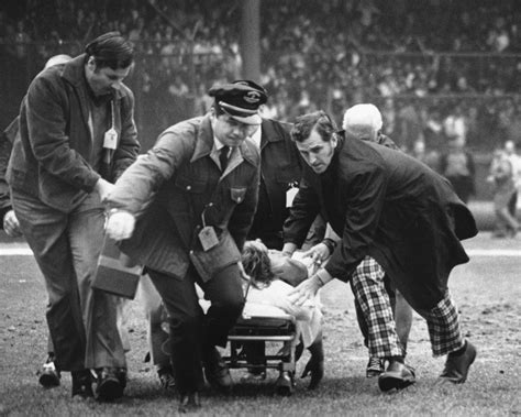 Today In Chicago History Lions Chuck Hughes Collapses Vs Bears