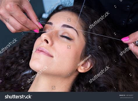 6 235 Facial Threading Images Stock Photos Vectors Shutterstock