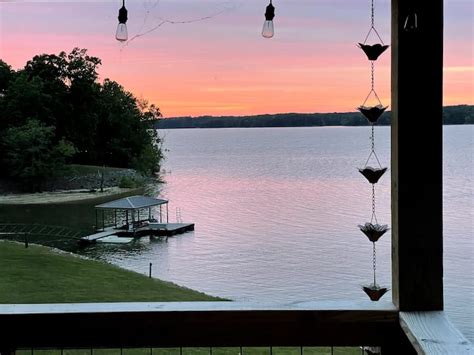 Kerr Lakebuggs Island Lakefront Amazing View Vacation Homes For Rent In Clarksville Virginia