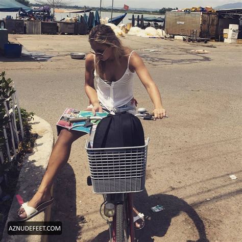 Kerry Lee Dewing Feet Aznudefeet