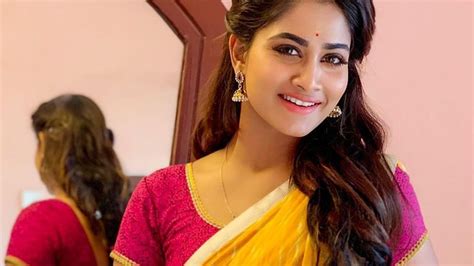 படாத இடத்தில பட்டுடப்போகுது… தீபாவளி நாளிலும் திரு உடலை காட்டிய ஷிவானி Cinereporters