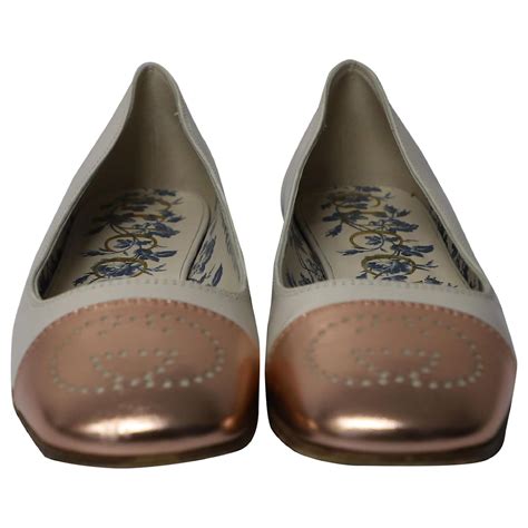 Gucci Hills Logo Ballet Flat In White Leather Ref 523405 Joli Closet