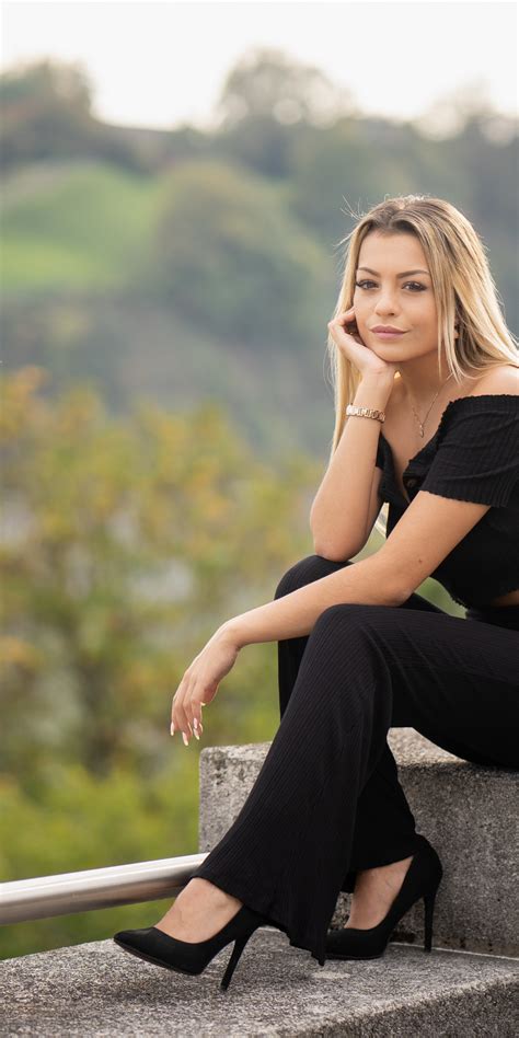 Download Wallpaper Girl Model Sofia Section Girls In Resolution 1080x2160