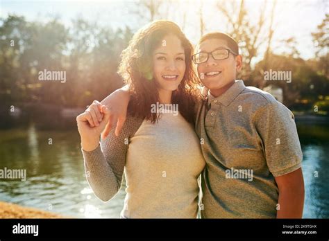 Wir Fühlen Uns Toll Wie Wäre Es Mit Dir Eine Schöne Junge Mutter Und