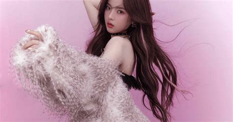 China Entertainment News Yang Chaoyue At Brand Event