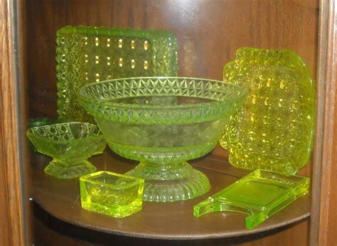 Vaseline Glass Tray Daisy And Button Pattern Collectors Weekly