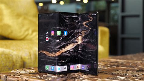 I Tested Huawei S Tri Fold Phone Google And Samsung Could Learn A Few New Tricks T