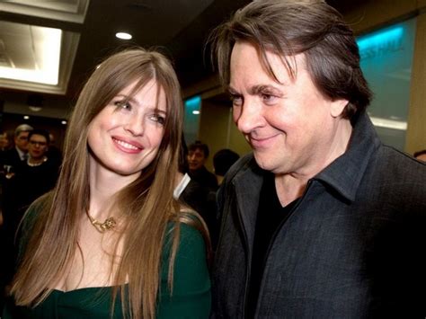 СМИ в семье Константина и Софьи Эрнст родился третий ребенок Topnews Ru