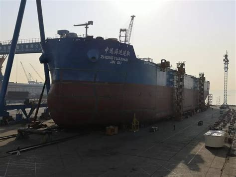 大连中远海运重工62万吨多用途纸浆船3号船（n850）主船体成型搜狐汽车搜狐网