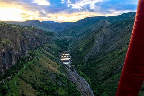 Թռիչք օդապարիկով Armenian Geographic