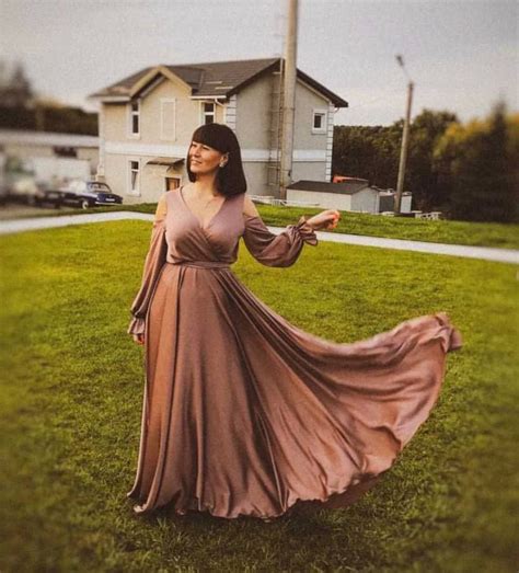 Plus Size Prom Dresses With Straps