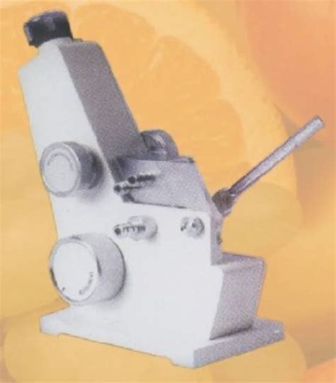 Lovibond Digital Abbe Refractometer 0 10 For Laboratory At ₹ 31500 Piece In Navi Mumbai