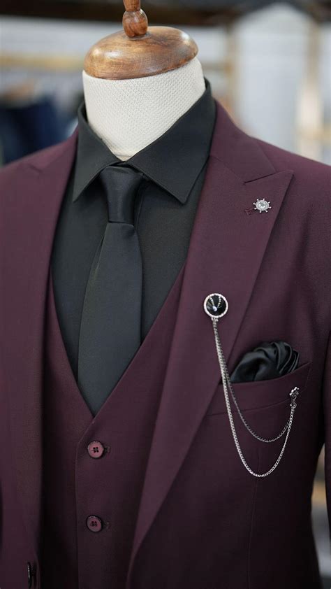 Unveil Dapper Excellence With Slim Fit Burgundy Suit Hollomen