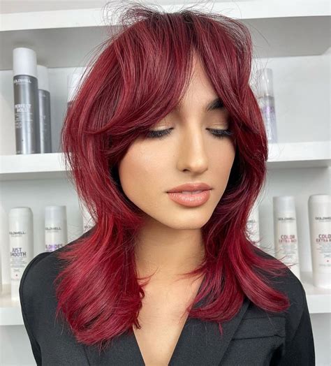 30 Best Medium Layered Haircuts With Bangs To Style In 2025