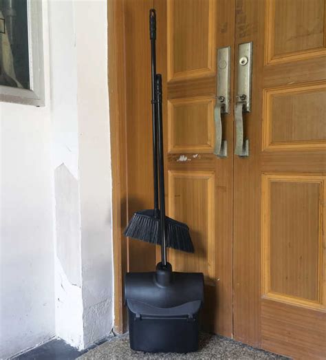 Item No0806 Commercial Lobby Dustpan With Broom Set Black Lobby