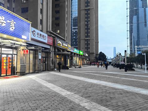 【12图】朝阳东坝核心区域，十字路口大把角，门前可停车，周边人口22万北京朝阳东坝华瀚福园d区管庄路商铺商铺租售生意转让出售 北京58同城