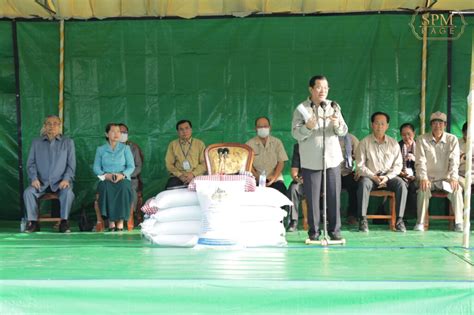 សម្តេចតេជោ ហ៊ុន សែន អញ្ជើញផ្តល់ស្រូវពូជ និងស្បៀងអាហារ ជូនកសិករជាង៣ពាន់គ្រួសារ នៅខេត្តកំពង់ឆ្នាំង