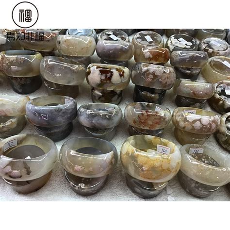 马达加斯加高浮雕玛瑙马达加斯加玛瑙僵皮马达加斯加玛瑙石大山谷图库