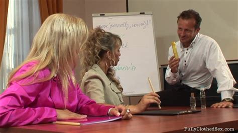 Free Hawt Office Sex Porn Video HD