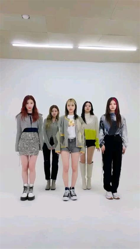 SWIPEChallenge 스와이프챌린지 ITZY 있지 CRAZYINLOVE SWIPE ITZY SWIPE Selebritas Film bagus