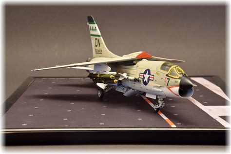 Jagdflugzeug Vought F 8e Crusader 1 72 Academy Von Stefan Zimmermann
