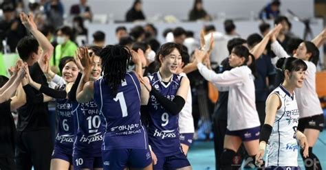“5차전에서 결판내자”도로공사 흥국생명 상대로 2연패 뒤 2연승 V리그 챔프전