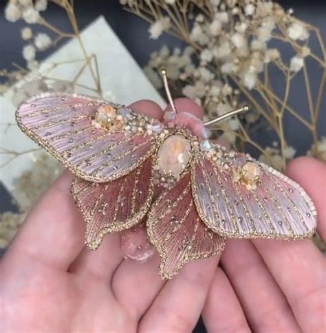 За красива Базар за бижута и аксесоари На горния рафт