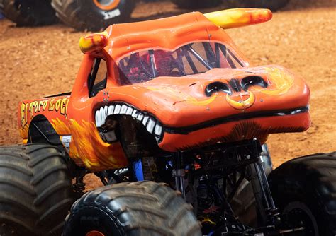 Monster Truck El Toro Loco Driver