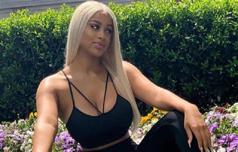 Kiyomi Leslie Pictures News Photos Picture Slideshows More