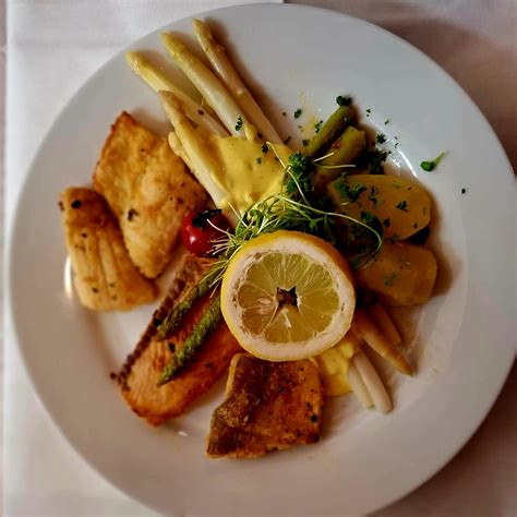 Spargelsaison 2025 Ökoweingut Stutz