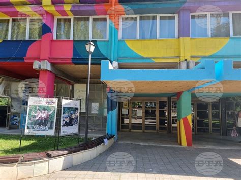 Лайънс клубове Пазарджик и Младежки дом Пазарджик откриват изложба на всички участници в