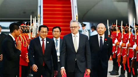 艾班尼斯抵達柬埔寨參加東亞峰會 Australian Chinese Daily 澳洲新聞
