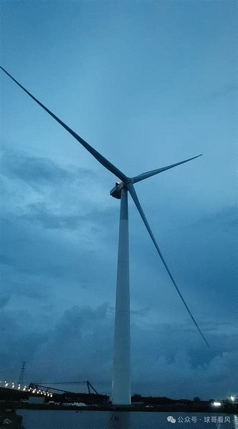 10mw陆风装机规模逾15gw：跑得太快易摔跤，大兆瓦风机迭代脚步需要缓一缓 6月26日， 东方电气 自主研制的18兆瓦半直驱海上风电机组，在